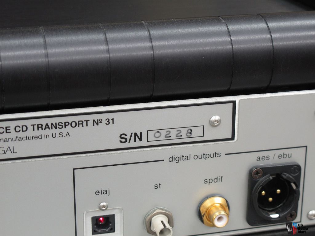 CD Mechanism Masterpieces – Mark Levinson | HFA - The Independent ...