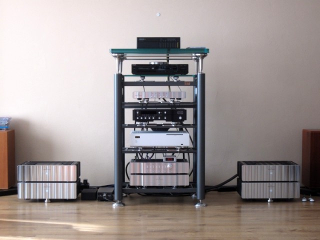 Artesania Exoteryc Audiorack | HFA - The Independent Source for Audio ...