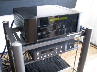 Meridian 818v3 – MC200 – DSP 5200 SE | HFA - The Independent Source for ...