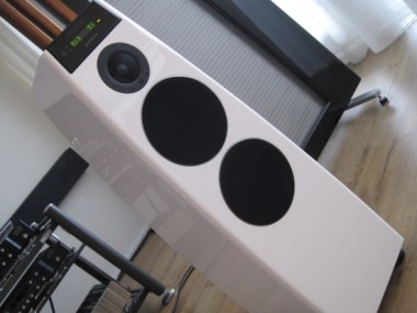Meridian 818v3 – MC200 – DSP 5200 SE | HFA - The Independent Source for ...