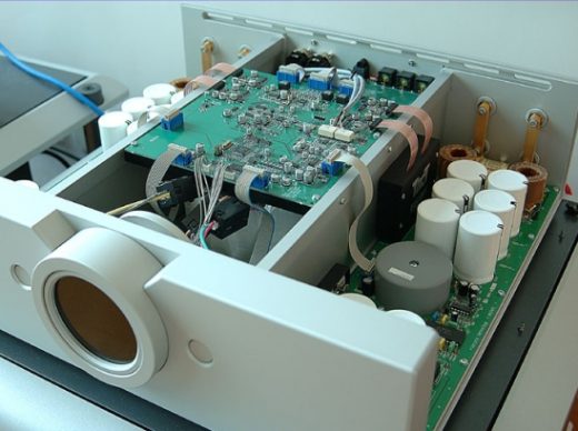 “Digital” Switching Class D or Class T amplifiers | HFA - The ...