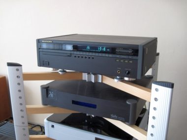 Inside Pics of classic Philips and Marantz CD players | HFA - The ...