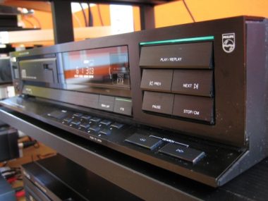 Inside Pics of classic Philips and Marantz CD players | HFA - The ...
