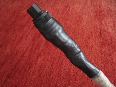 FIM Gold powercable – Fitting a Schuko power connector | HFA - The ...