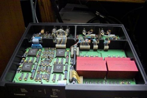 Wadia 2000 inside pictures | HFA - The Independent Source for Audio Equipment Reviews