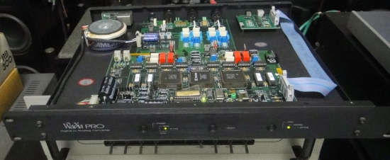 Wadia Pro DAC inside pictures | HFA - The Independent Source for Audio ...
