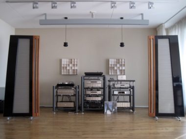 Jeff Rowland Corus preamplifier + PSU (Power Storage Unit) | HFA - The ...