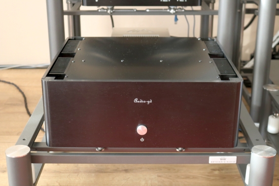 Audio GD Master 2H Mono Power Amplifiers | HFA - The Independent Source ...