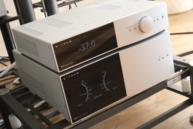 Anthem STR preamplifier and power amplifier | HFA - The Independent ...