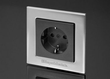 GigaWatt LC-Y EVO cable, G-C16A Circuit Breaker and G-044 Schuko Socket ...