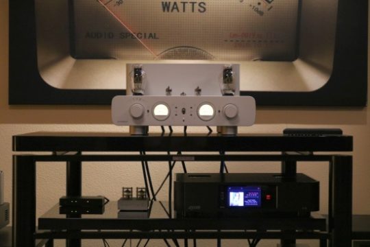 Melody WE-2688 Signature preamp with 211 MAX mono amplifiers | HFA ...