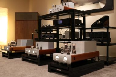 Melody WE-2688 Signature preamp with 211 MAX mono amplifiers | HFA ...