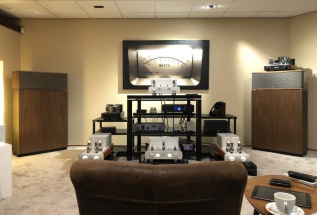 Melody WE-2688 Signature preamp with 211 MAX mono amplifiers | HFA ...