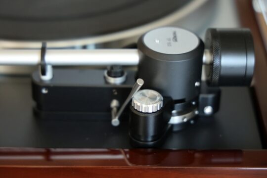 Thorens TD1600 Turntable with TP 160 Tonearm | HFA - The Independent ...